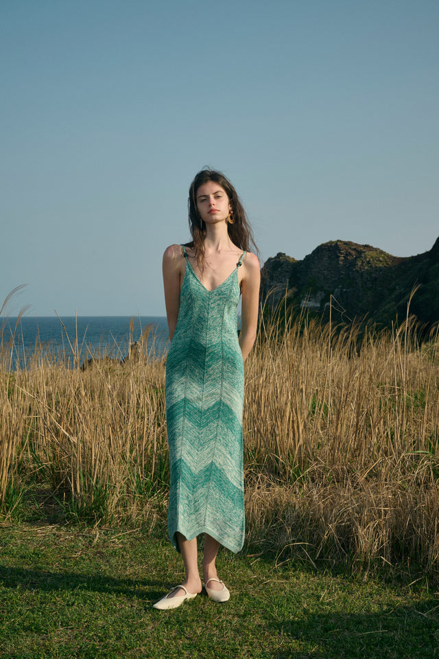 Open V back dress – Ancosti
